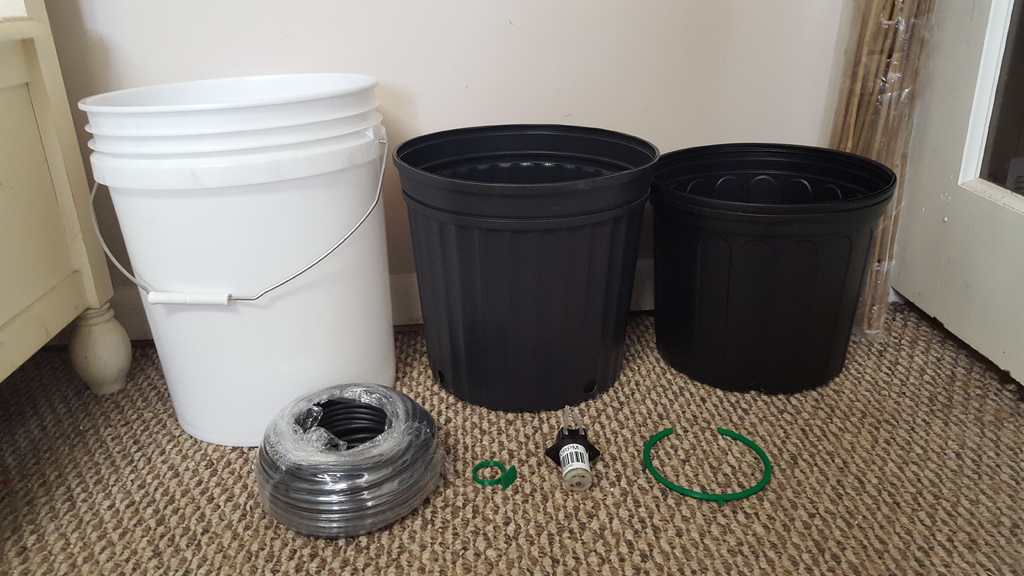 Free 3D file DIY hydro drip bucket with 3D printed drip ring・3D ...