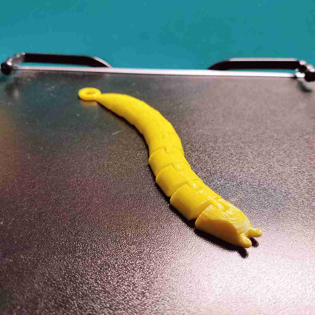 Free 3D file Articulated Slug for pets 🎲・3D print design to download・Cults