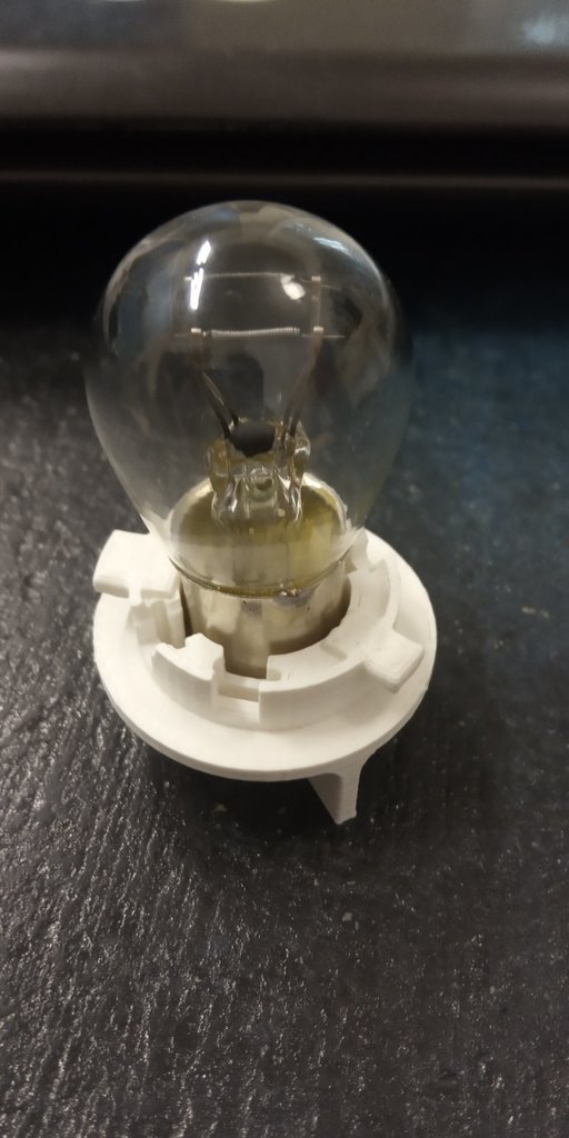 Free 3D file w210 mercedes stop light A2108260782・3D printable model to ...