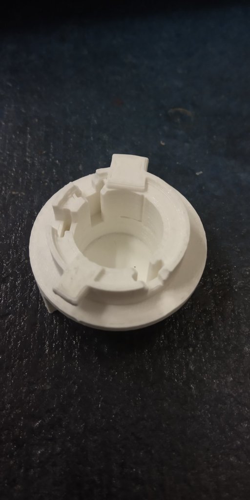 Free 3D file w210 mercedes stop light A2108260782・3D printable model to ...