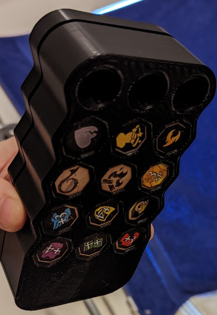 Archivo 3D gratis Contenedor de fichas Bardsung 🎲・Plan imprimible en 3D ...