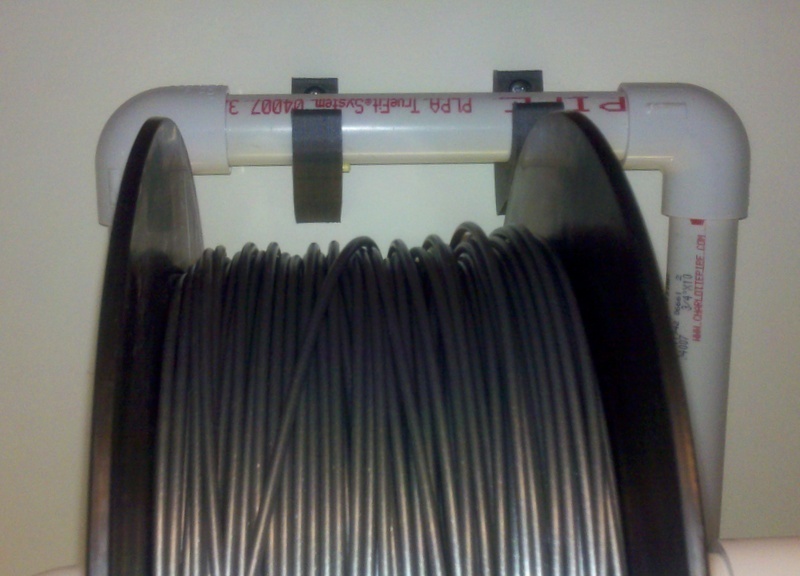 Free 3D file 3/4 PVC pipe wall hanger・3D print design to download・Cults