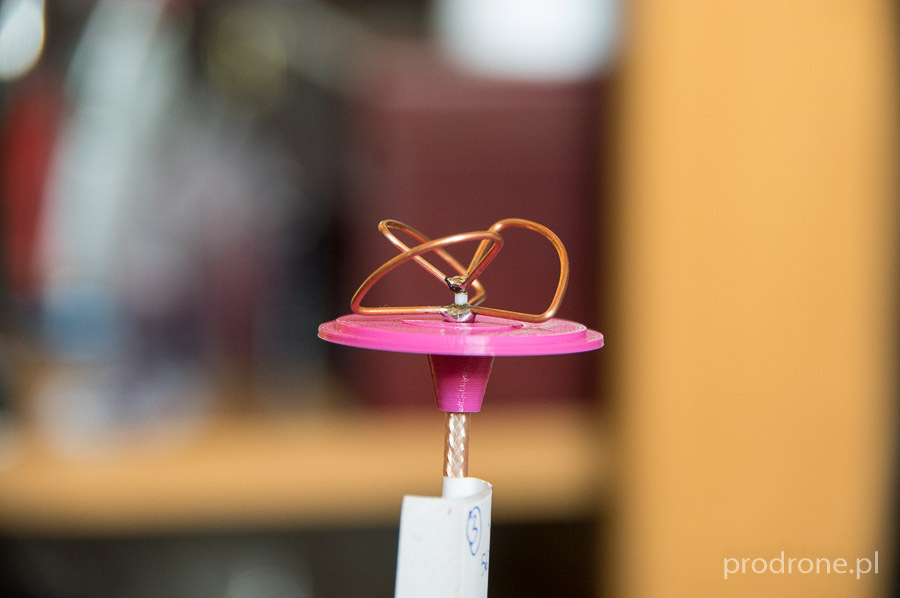 Free 3D file Simple, strong cloverleaf antenna cover 💪・3D print design ...