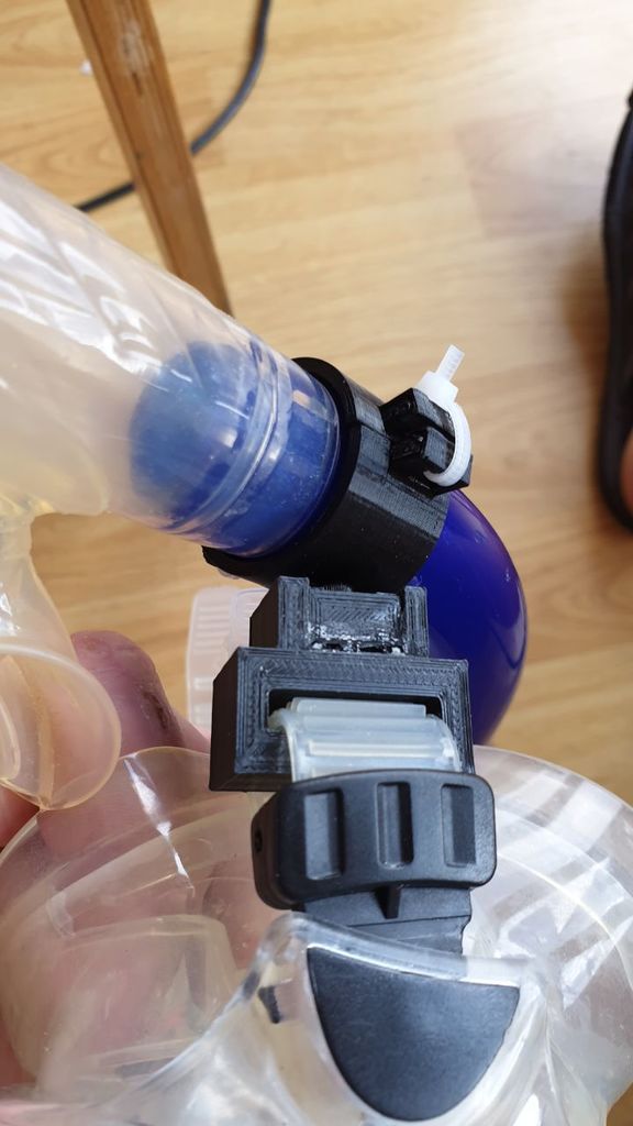 Free 3D file Dive mask tube holder・Template to download and 3D print・Cults
