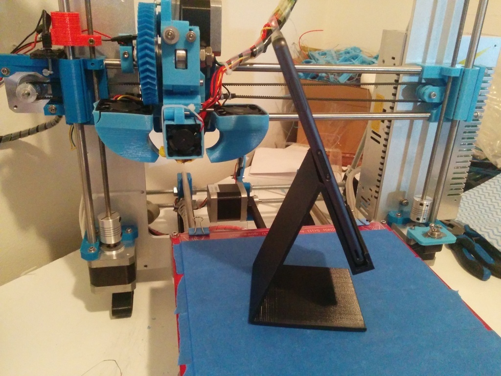 Free 3D file Fixed Customizable Mobile Phone Stand・3D print design to ...