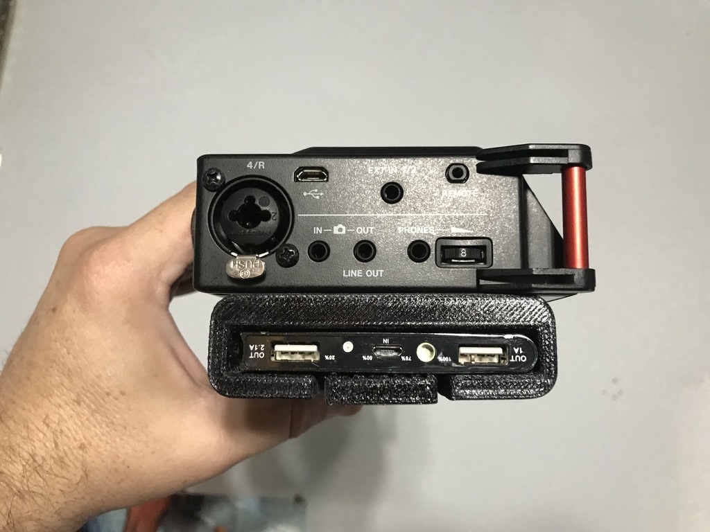 Free 3D file Tascam DR 70 Box・3D print object to download・Cults