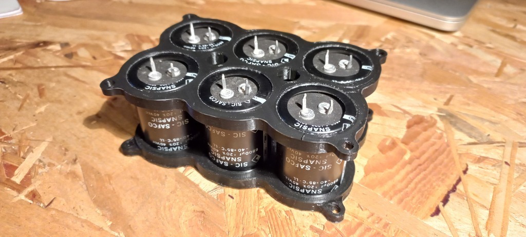 Free 3D file 6 capacitor bank (30mm diameter) 🏦・3D printable model to ...