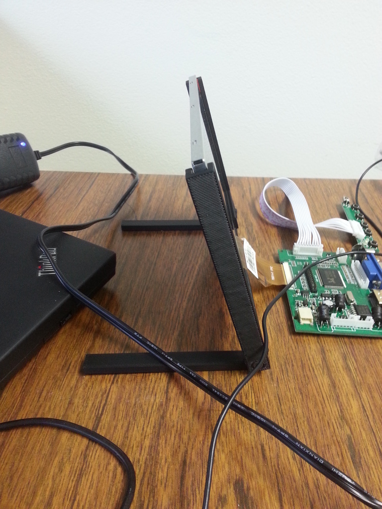 Free 3D file Prototyping 7" LCD Screen Stand・Design to download and 3D ...