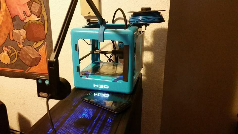 Archivo 3D gratis Soporte m3d Ipevo・Modelo para descargar y imprimir en ...