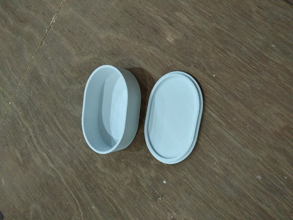 Free 3D file Oval Enclosure, Box Lid 105x65mm 30H 3MM Walls・3D printing ...