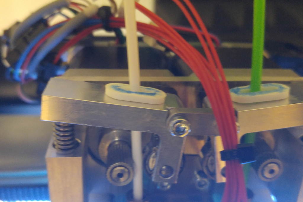 Free 3D file RF2000 Filament Guide・3D print model to download・Cults