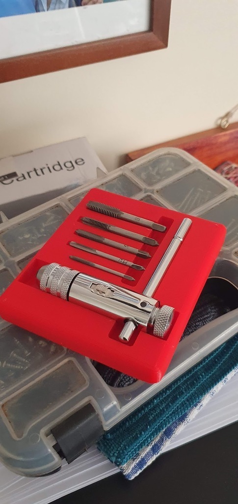 Free 3D file T-Handle Adjustable Ratchet Tap Holder Tray・3D printable ...