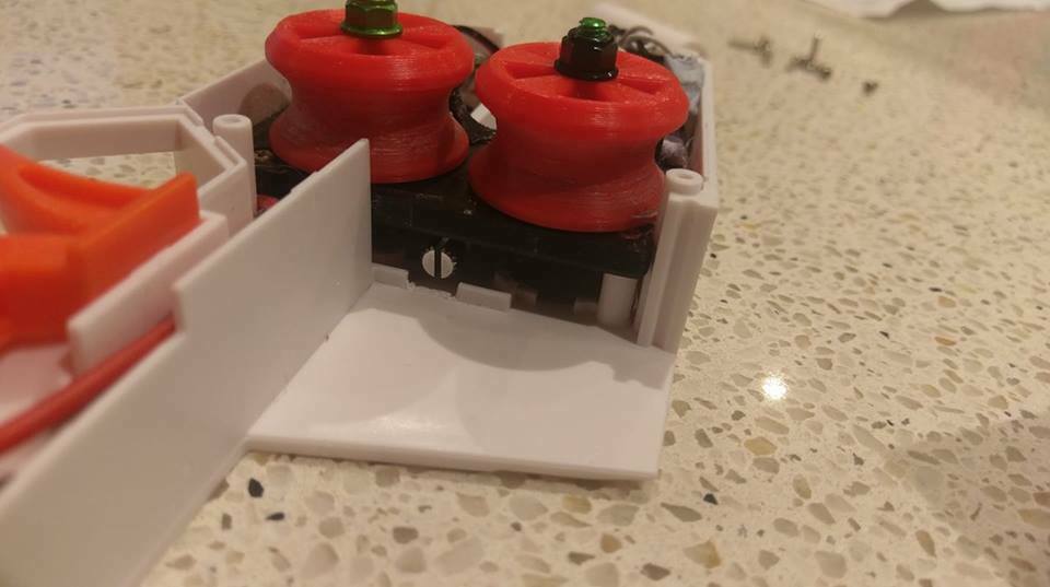 Free 3D file Brushless Worker Hurricane Cage + Flywheels 👽・3D print ...