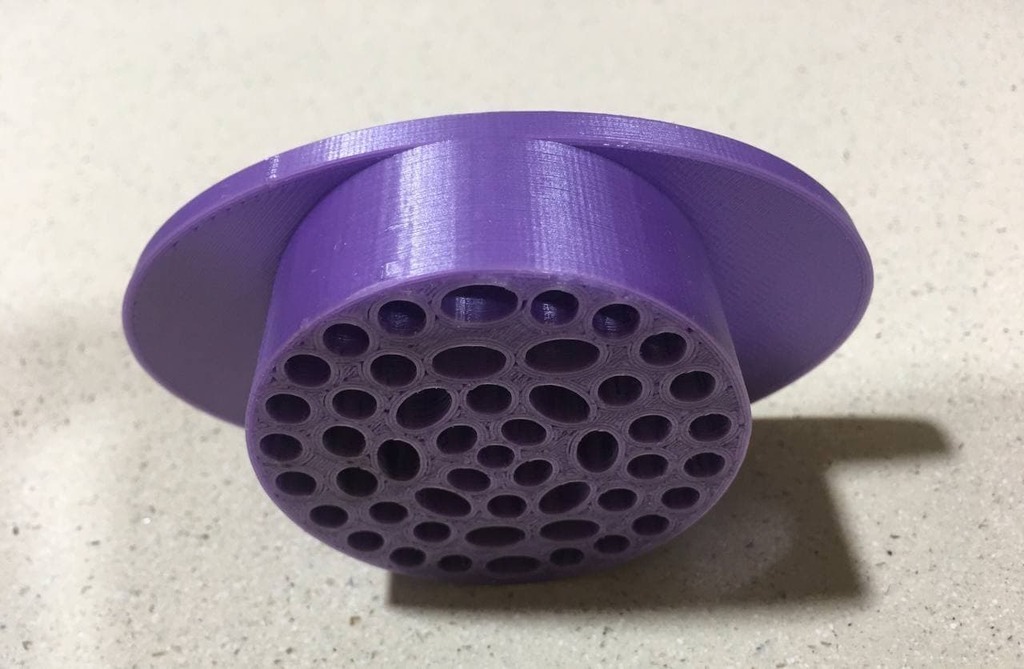 Free 3D file Tuna can oil drainer V2・3D printer model to download・Cults