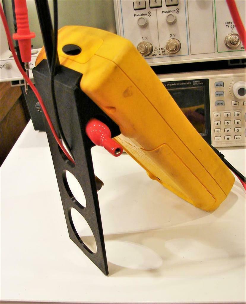 Free 3D file Desk-Use Stand & Upright Lead Holder for FLUKE 189 & 87-IV Portable Meters 📦・3D ...
