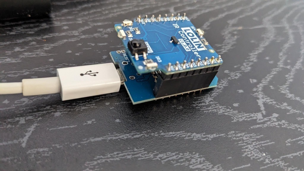 Free 3D file ESP8266 (d1_mini) & Lolin IR Blaster Case・Object to ...