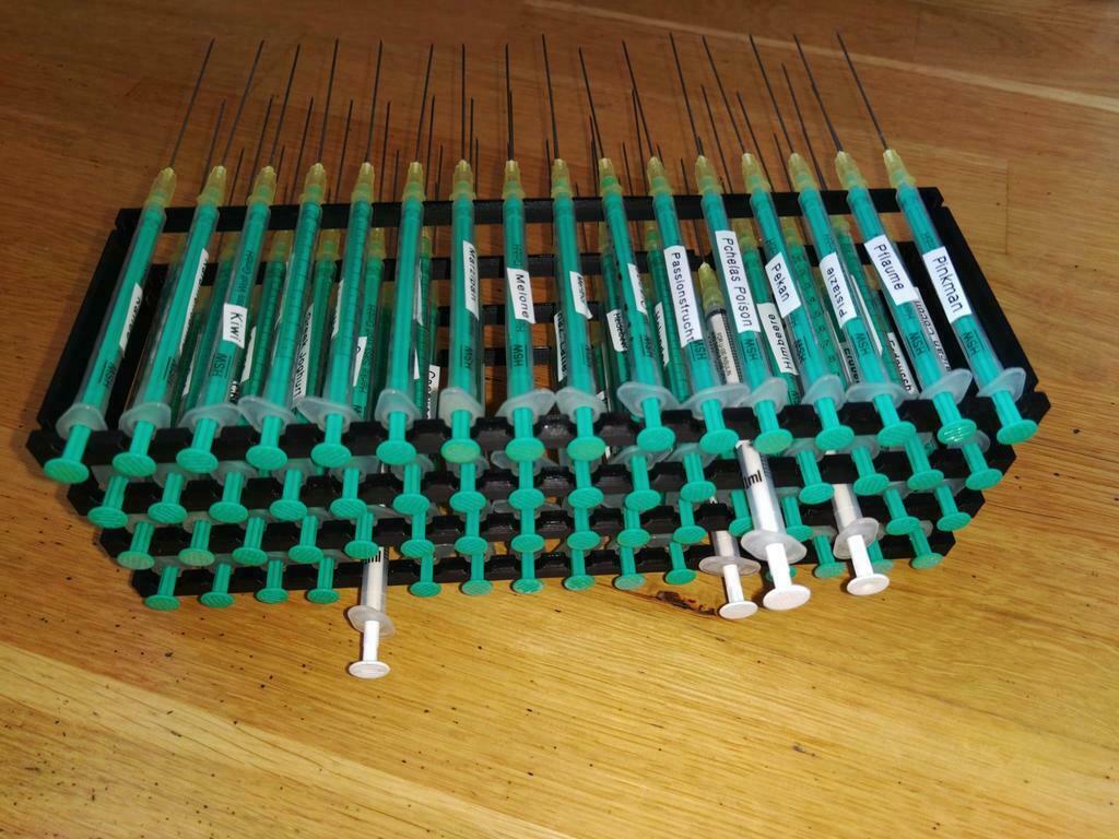 Free 3D file Stackable Parametric Syringe Rack・3D print design to ...