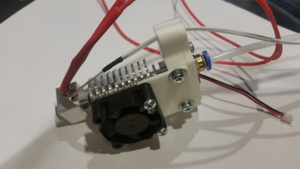 Free 3D file Bowden hot-end mount for E3D hotend.・3D print model to ...