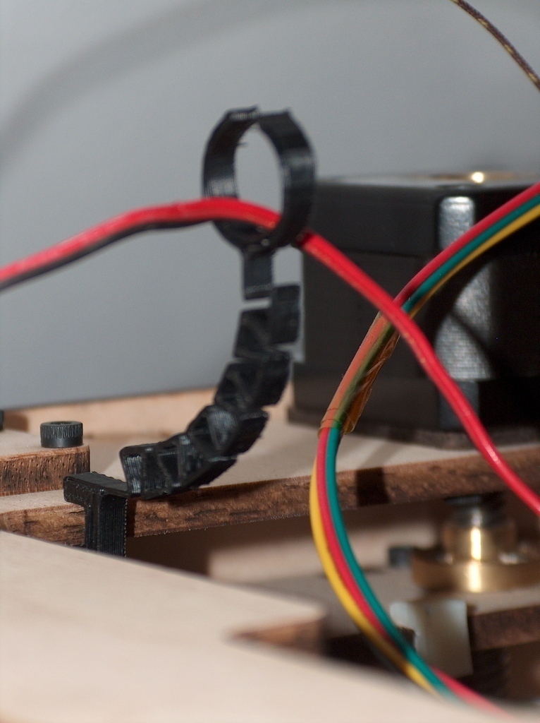 Free 3D file Flexible Cable Clip for Makerbot・3D printable object to ...