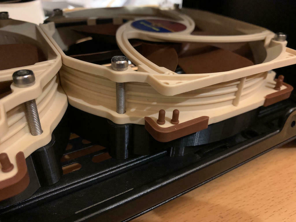 Free 3D file NF-A15 Spacer M4 Screws fitting for CoolerMaster NR200 ...