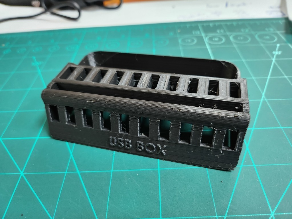 Free 3D file USB-HOLDER・3D printable model to download・Cults