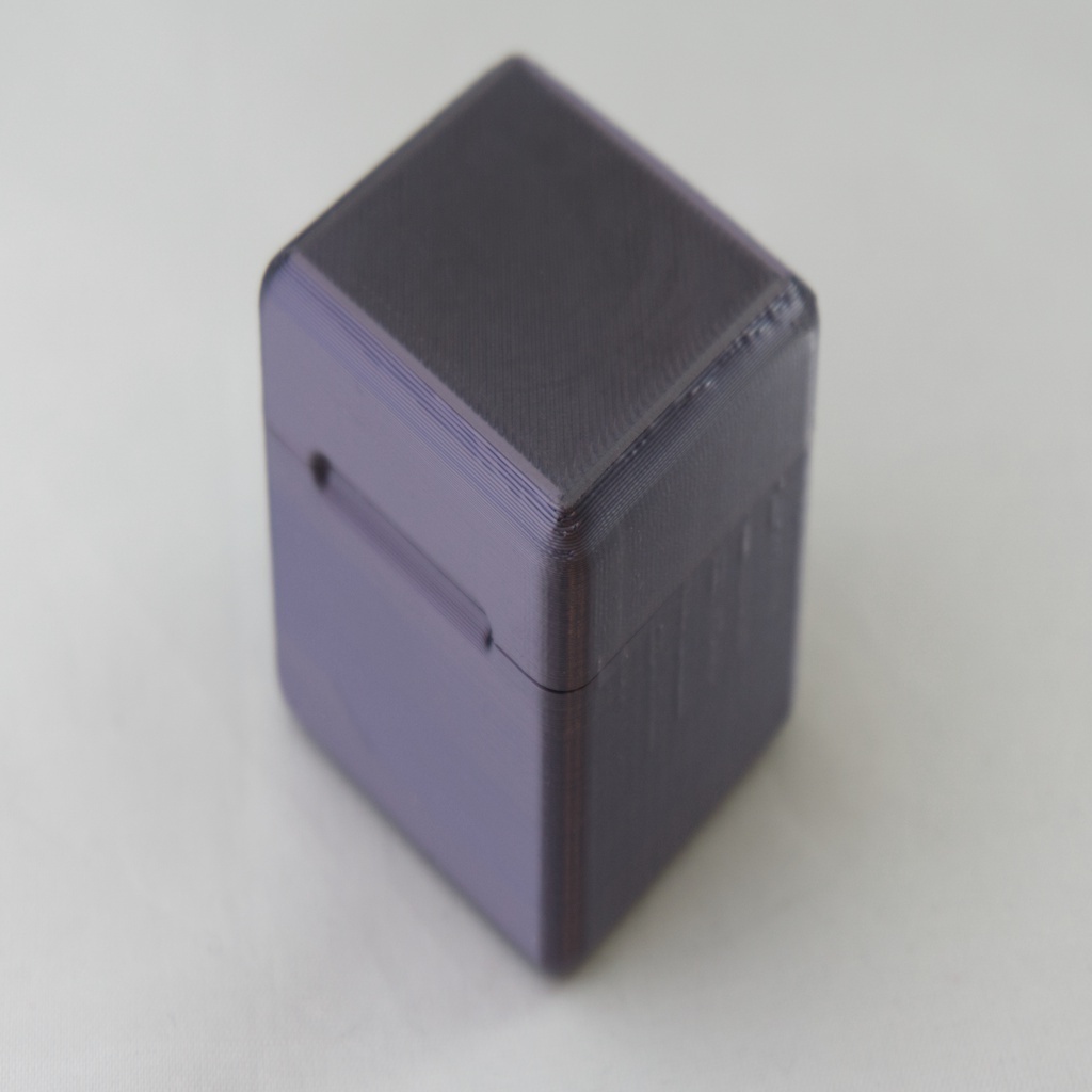 Free 3D file Magnetic SD Card Case Horiz・3D printing idea to download・Cults