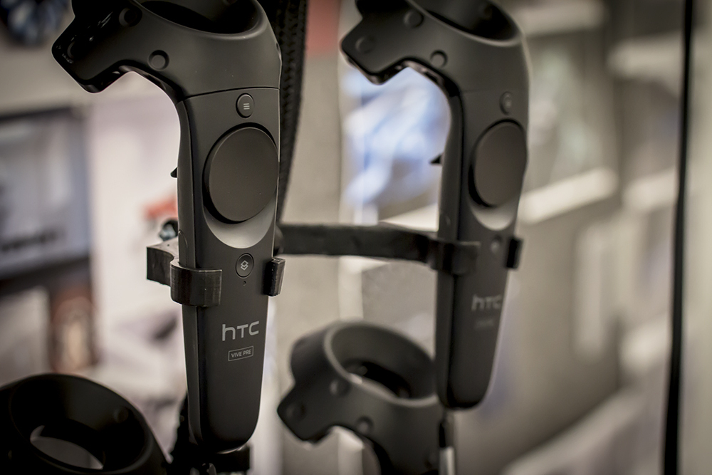 Free 3D file HTC Vive Controller Holders 🧞‍♂️・3D printable object to ...