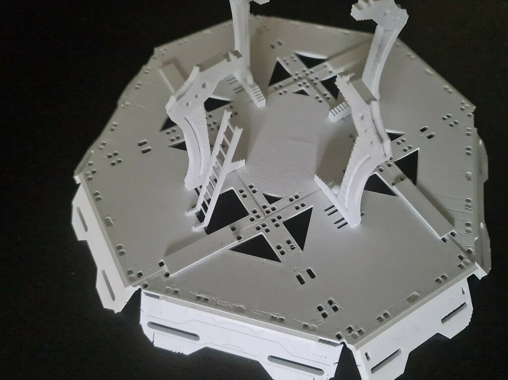 Free 3D file 3" cube Sci-fi modular terrain 5b - more landing pad ...