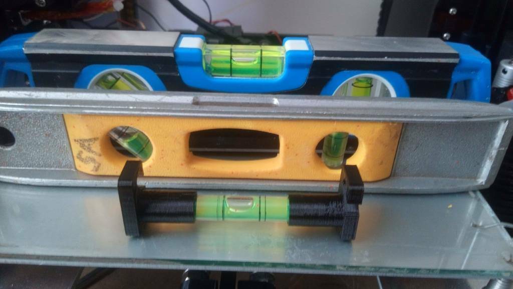 Free 3D file Spirit line level (10mm bubble) 🎚️・3D printable design to ...