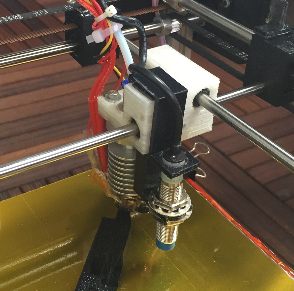 Free 3D file Inductive proximity sensor bracket・Template to download ...