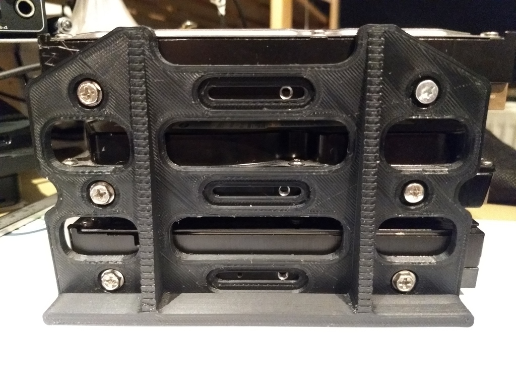 Free 3D file Rack for 3.5" HDDs・Model to download and 3D print・Cults