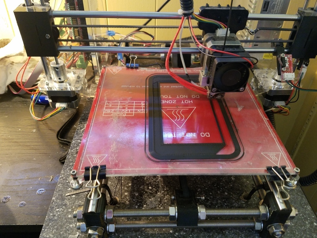 Free 3D file Wireless phone charger jig・Template to download and 3D ...