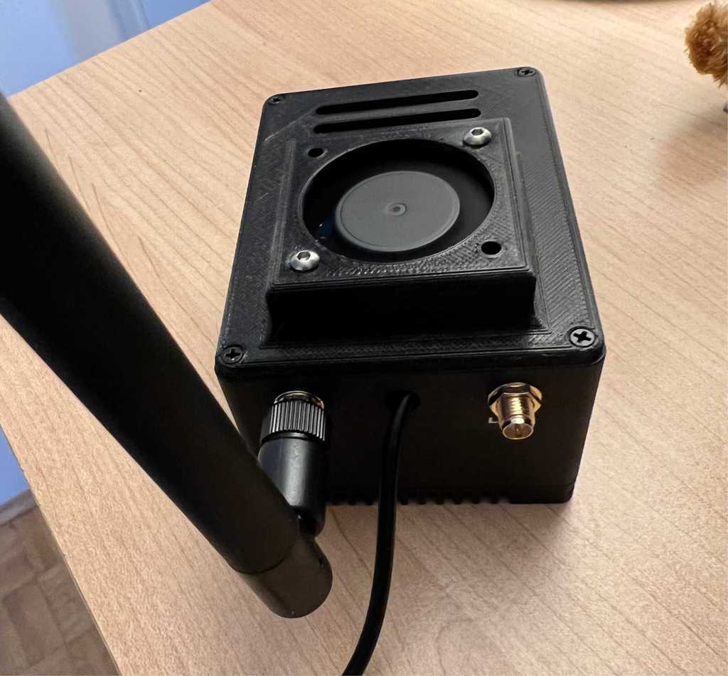 Free 3D file Fan Cover for Nebra Rock Pi Helium Miner 🪨・3D printable ...