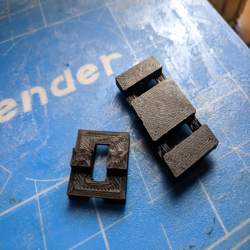 Free 3D file 2020 / 2040 extrusion 90 degree corner bracket adapter AM8 ...