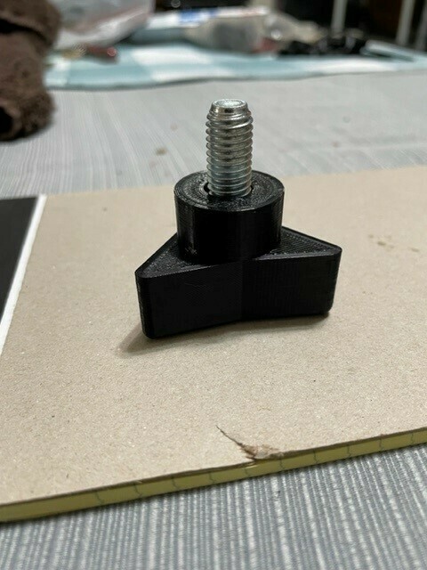 Free 3D file Champion Wheelybird 2.0 Elevation hand knob for 10mm bolt ...