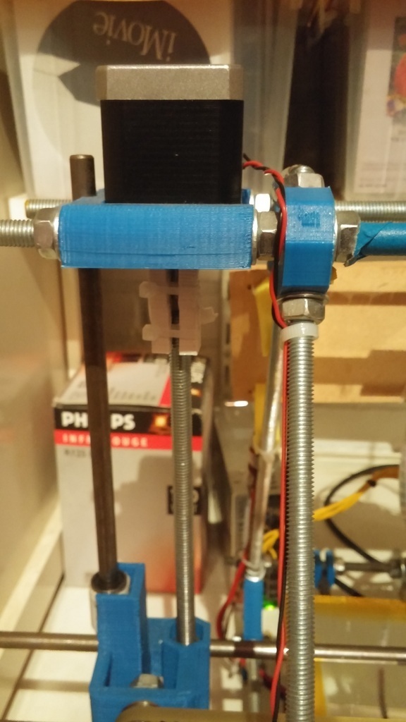 STL file z-axis motor clamp 🗜️・3D printable model to download・Cults