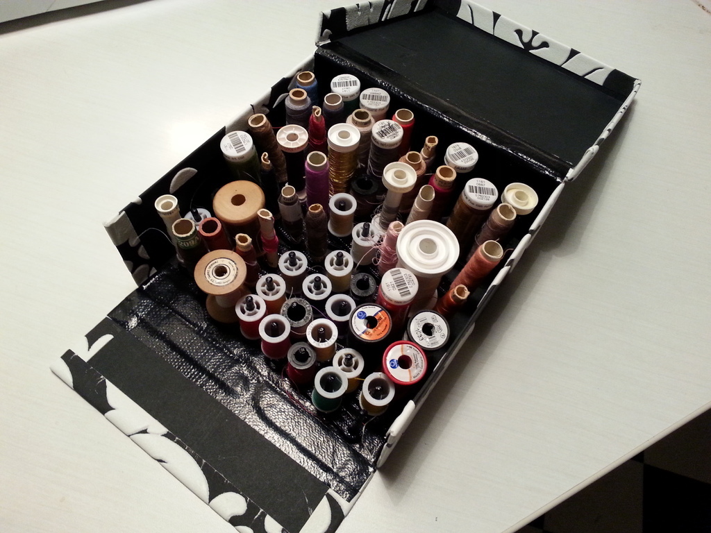 Free 3D file Box for sewing thread・3D printable model to download・Cults