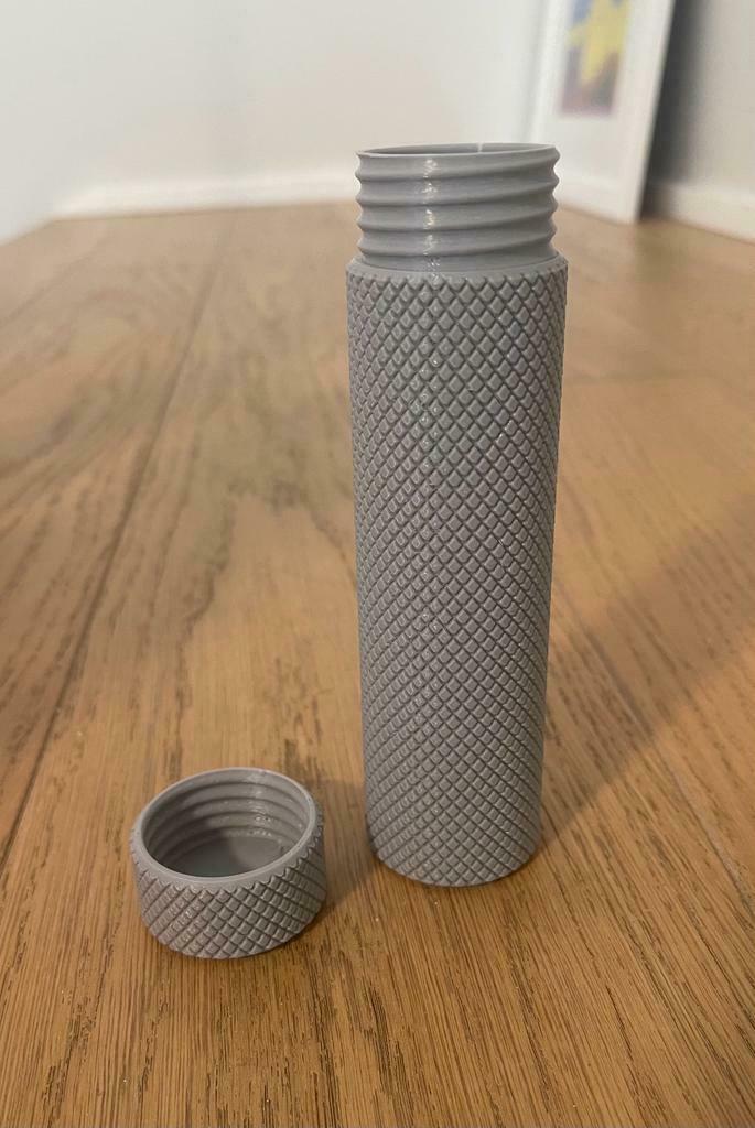 Free 3D file Screw top cylinder with knurled surface 🔝・3D printable ...