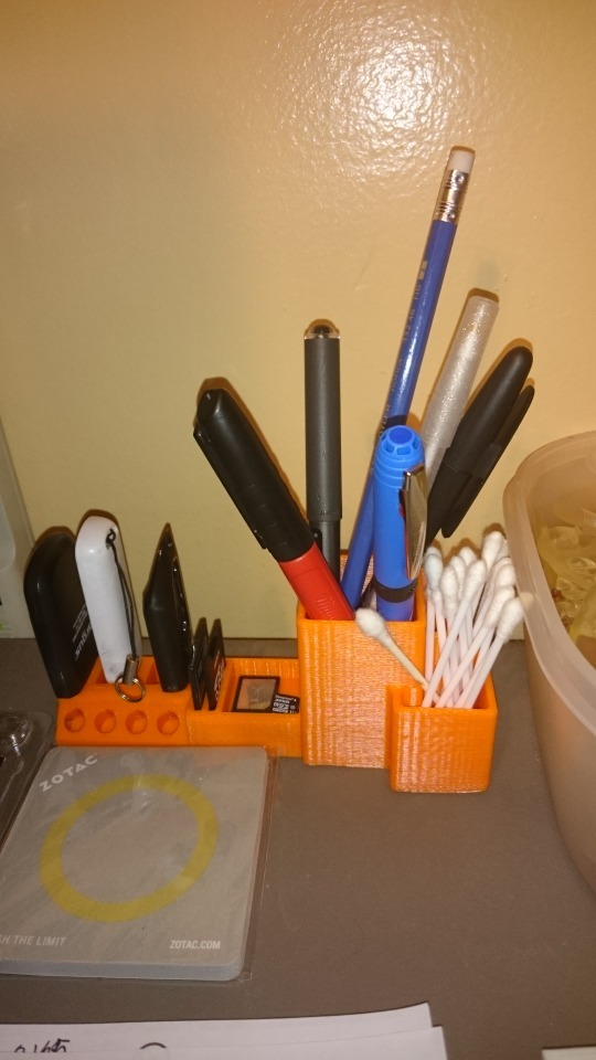 Free 3D file desk organizer 👽・Object to download and to 3D print・Cults