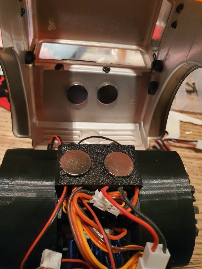 Free 3D file CR18P T-Hunter Trailhunter inner Fender and Magnet Mount ...