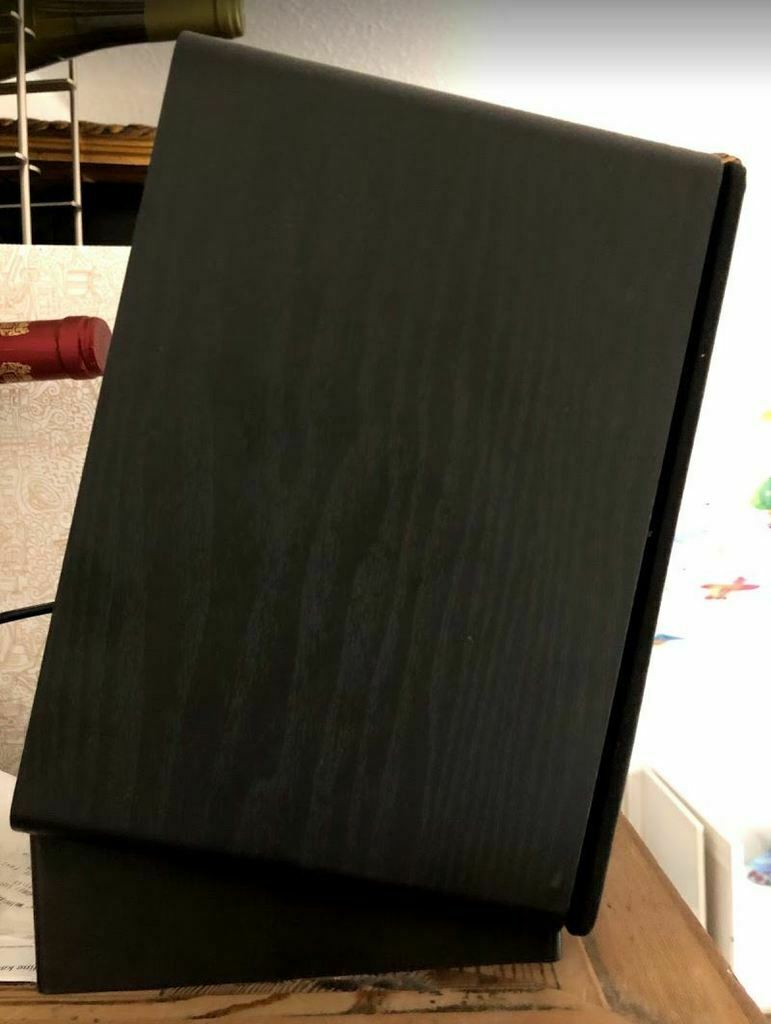 Free 3D file Downward-facing stand for the Edifier R1280DB bookshelf ...