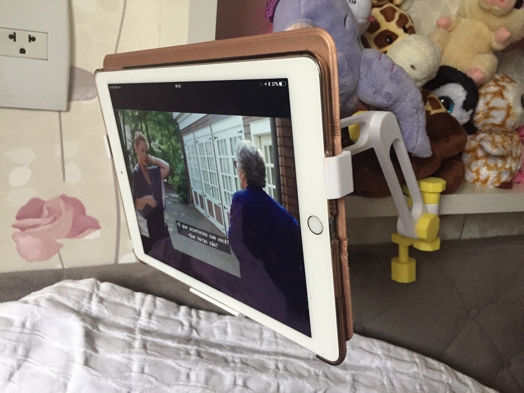 Free 3D file iPad support with articulated arm・Design to download and ...