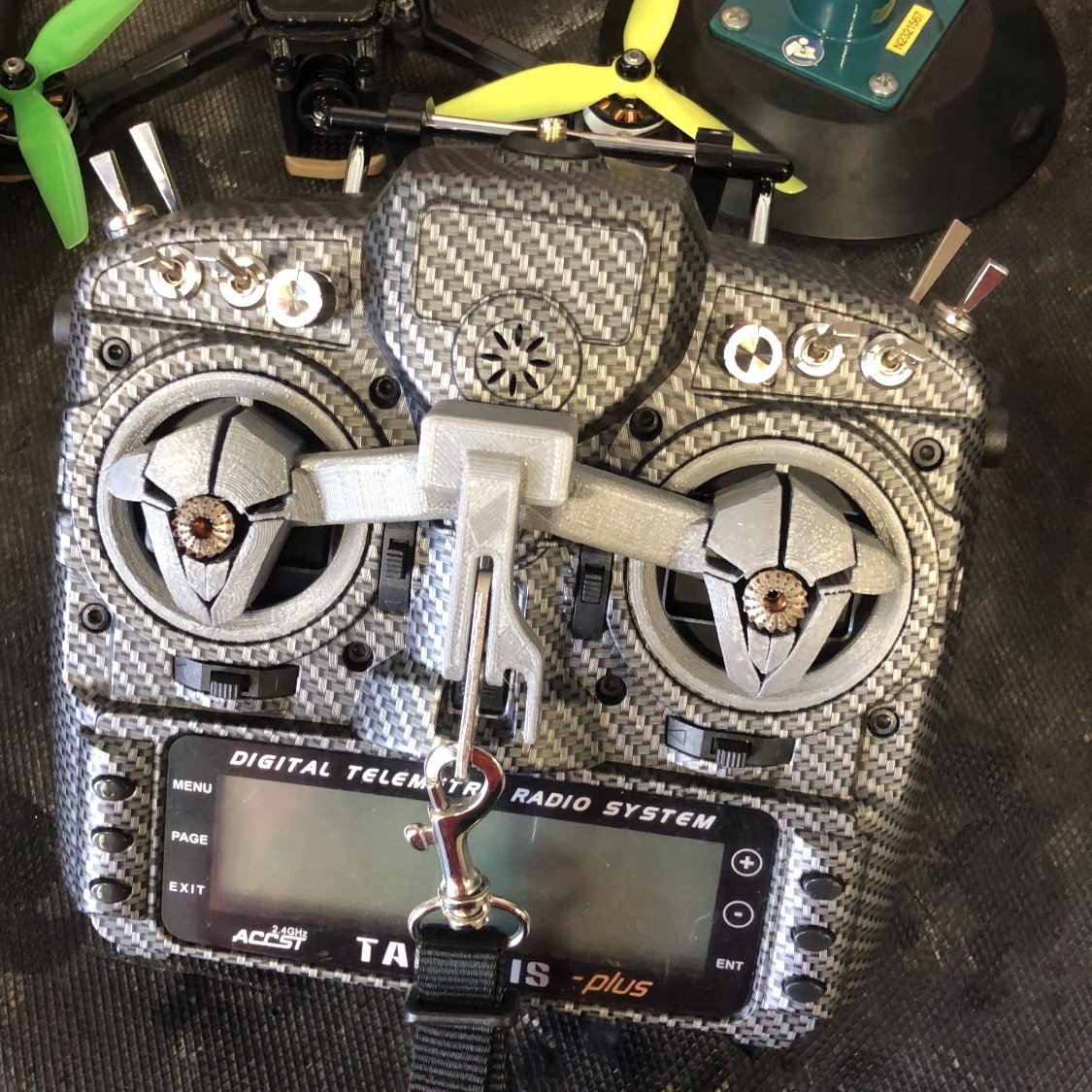 Free 3D file TBS Taranis X9D & QX7 Gimbal Guard w/ Clip・3D printer model to download・Cults