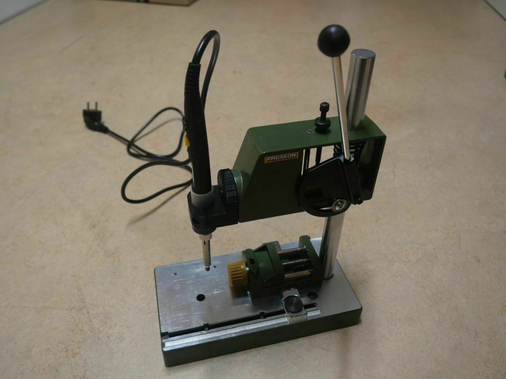 Free 3D file Proxxon MB 140 adapter for threaded nut insert press 🔩 ...