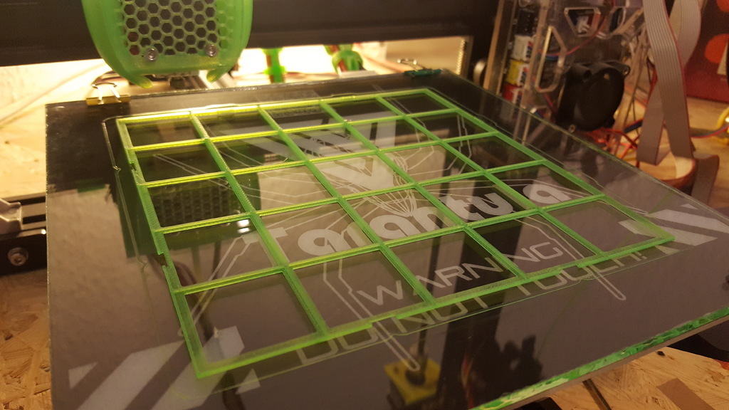 Free 3D file 5x5 Tile Tray Lite Interlocking・3D printer model to ...