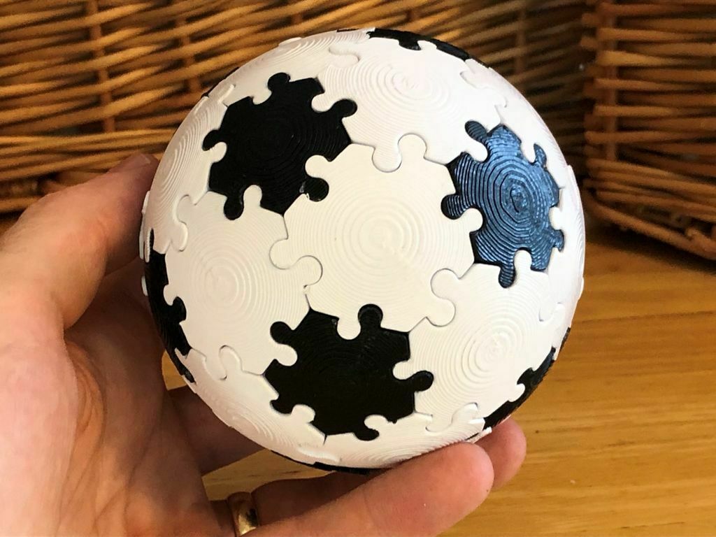 Free 3D file Snap Ball (Truncated Icosahedron)・3D printer model to ...