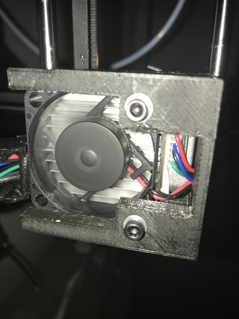 Free 3D file Stepper cooling and chain mount for X-axis cable chain・3D ...