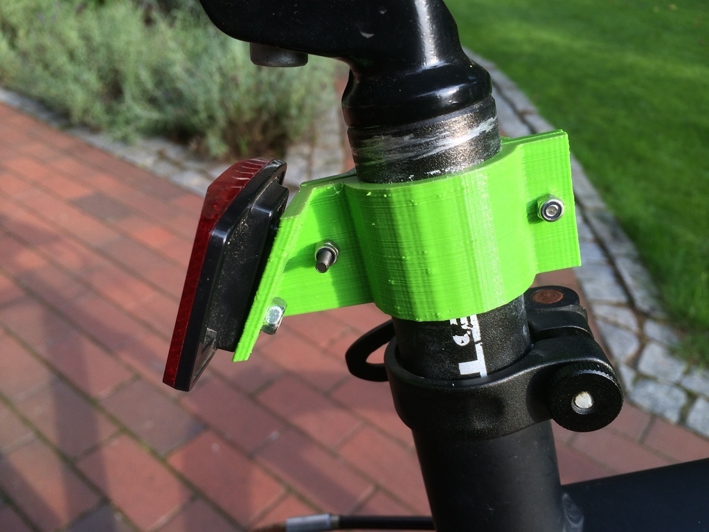 Free 3D file Rear Bike Reflector Mount for Seatpole・3D printable model ...