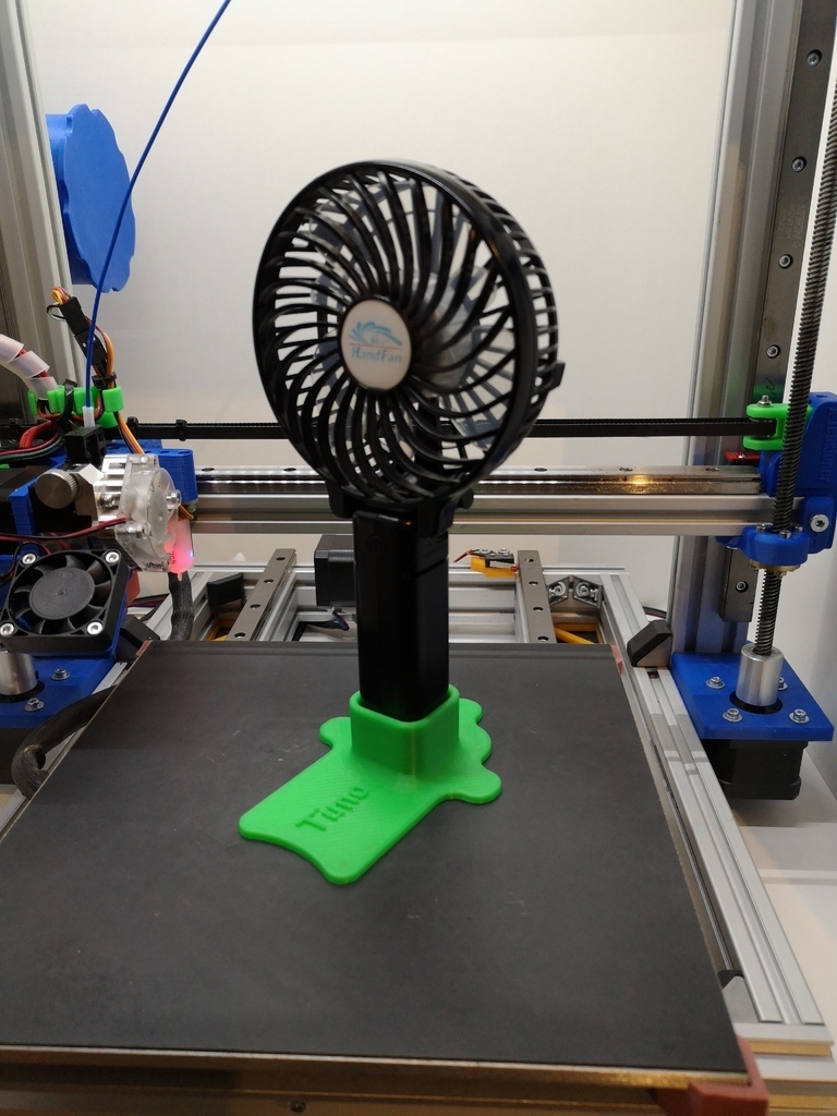 Free 3D file HandFan Stand holder 18650・3D print design to download・Cults