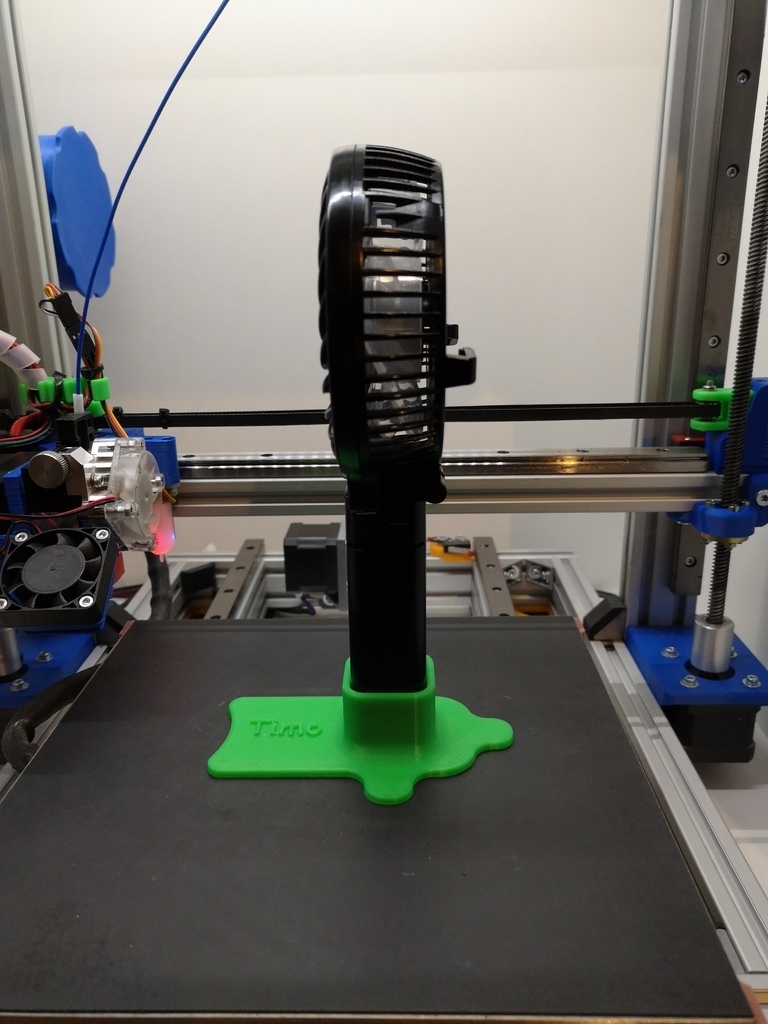 Free 3D file HandFan Stand holder 18650・3D print design to download・Cults